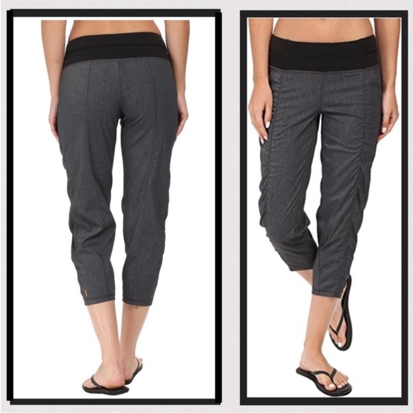 Lucy | Pants & Jumpsuits | Lucy Get Going Capri Blackgrey Size Medium ...